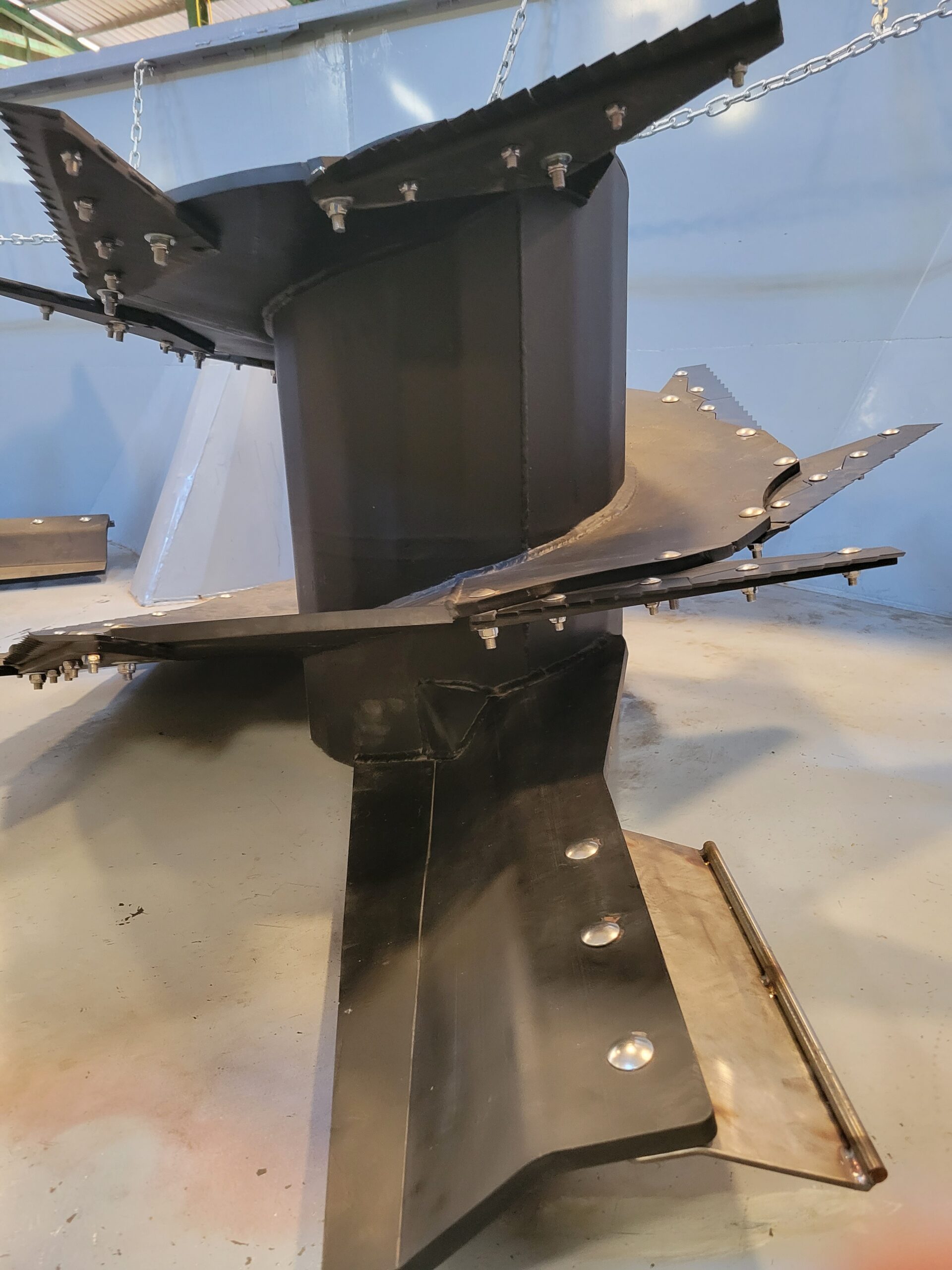 Twin Auger -TMR Feed Mixers - LEO Agriculture - Feed Mixer & Manure ...